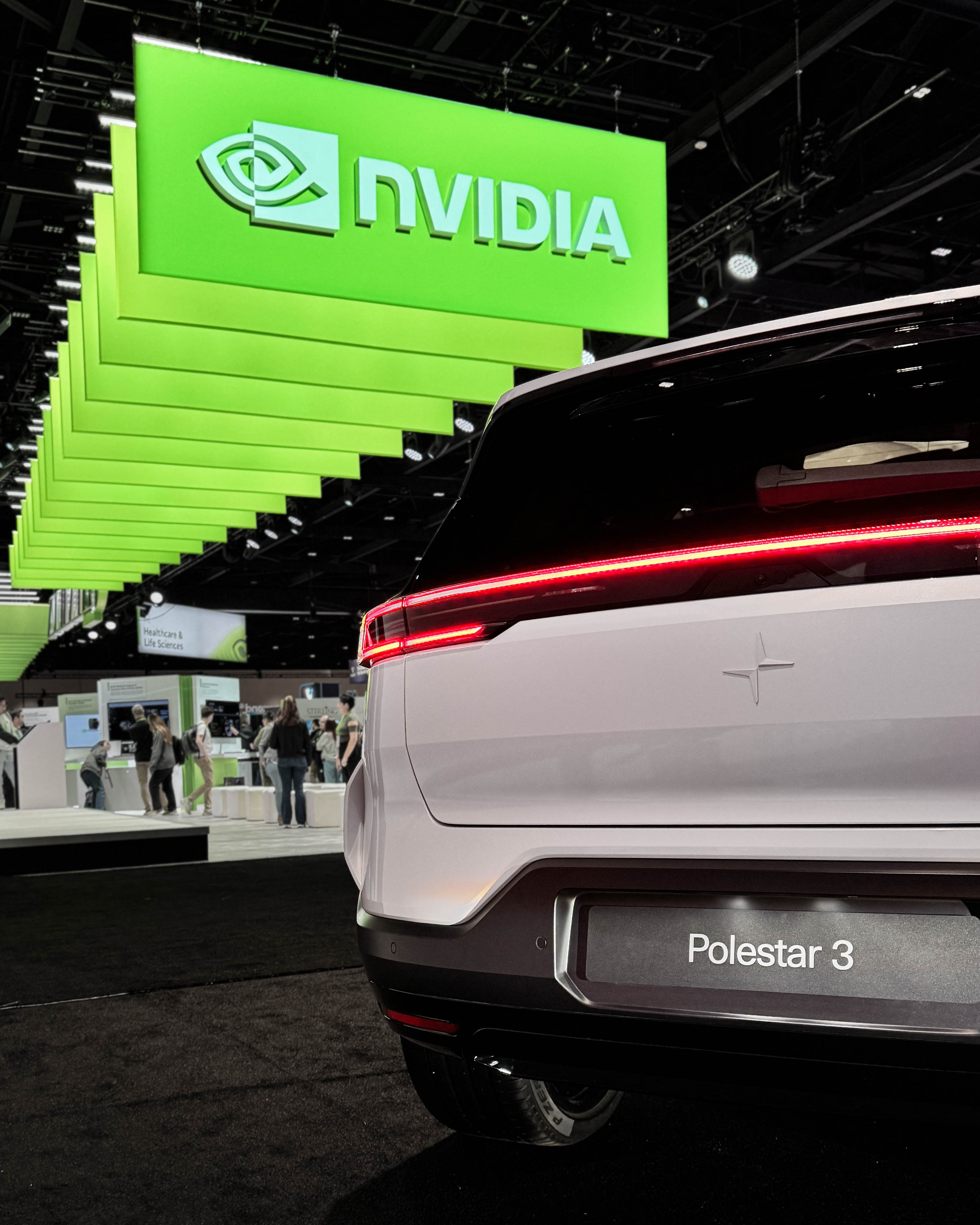 极星 3 在英伟达数字 GPU 技术大会上展示最新车载技术